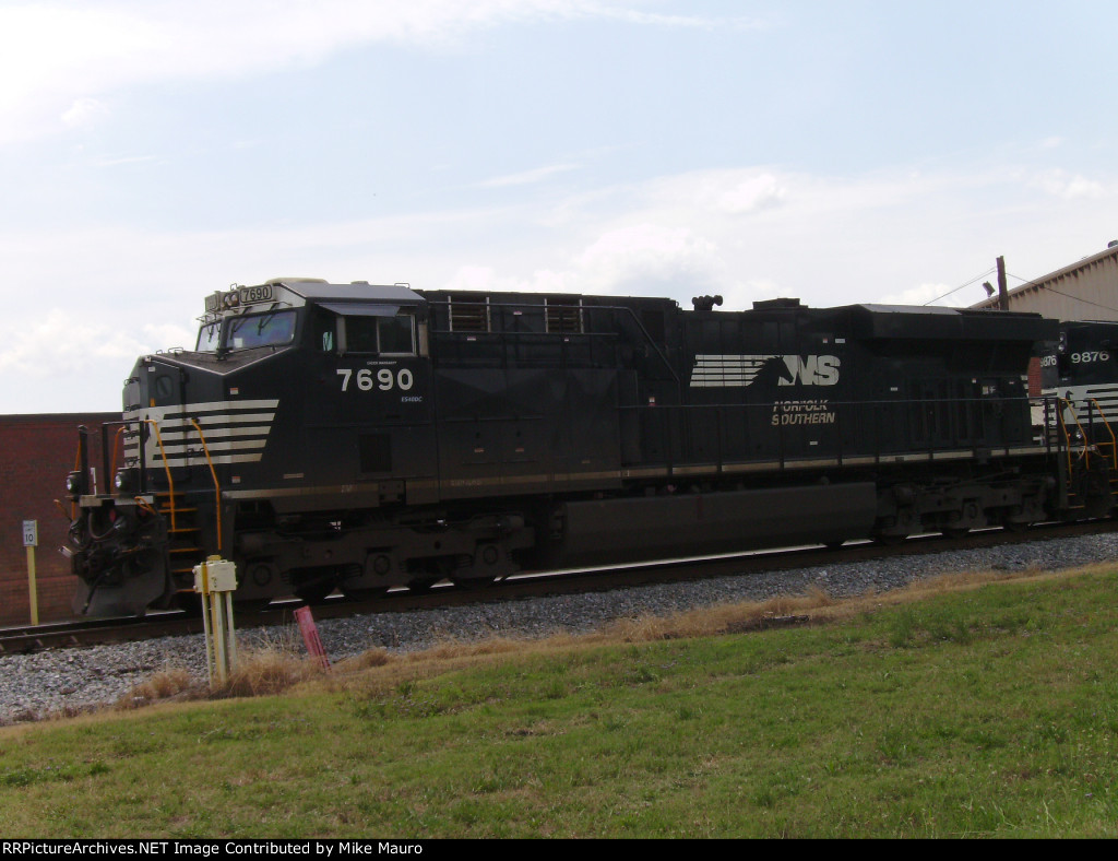 NS 7690